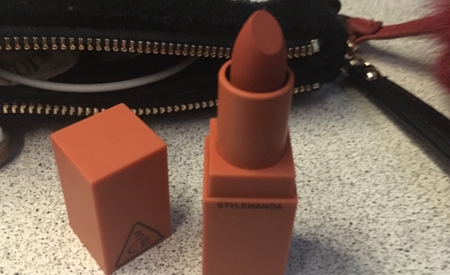 3CE 무드레시피 매트 립컬러 [#220 HIT ME UP] - 셈2짱 님의 광고 없는 내돈내산 찐리뷰